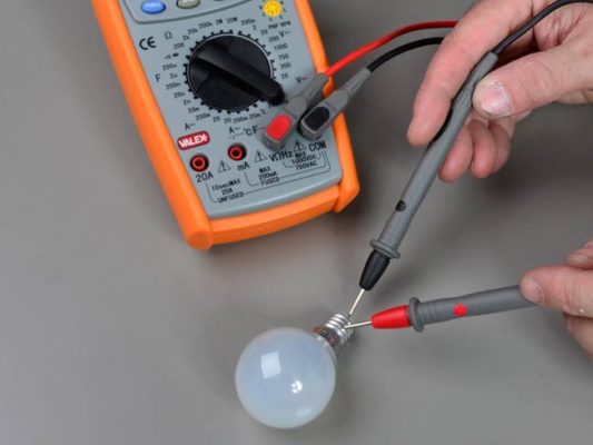 Come usare il tester elettrico | Analogico e digitale | Elettricità ...