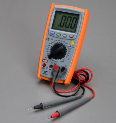 Come usare il tester elettrico | Analogico e digitale | Elettricità ...