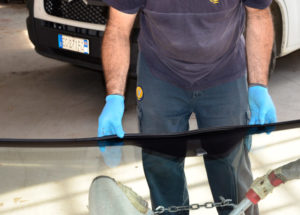 Sostituzione parabrezza, come farlo | Bricoportale