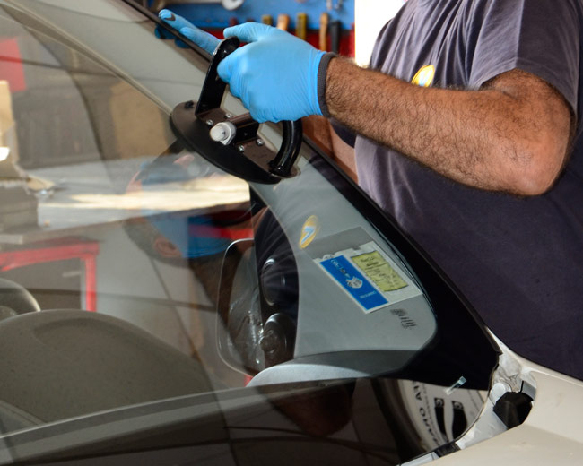 Sostituzione parabrezza, come farlo | Bricoportale