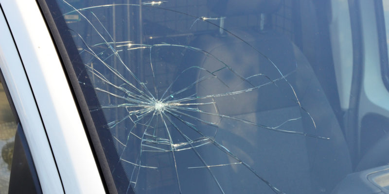 Sostituzione parabrezza, come farlo - Bricoportale